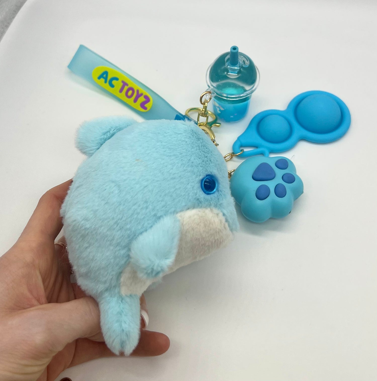 Blue the Whale Comfort Keychain® 🐳 – AC TOYZ