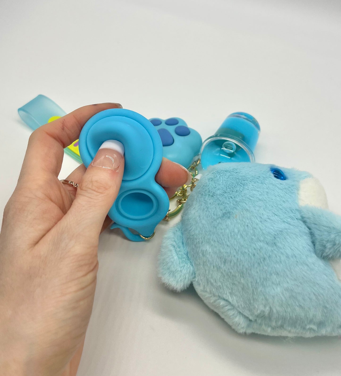 Blue the Whale Comfort Keychain® 🐳 – AC TOYZ